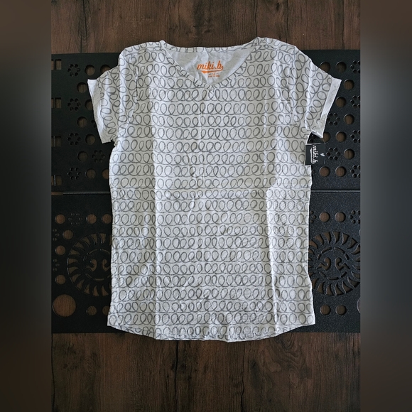 Miki B | Shirts & Tops | Miki B Graphic Tshirt | Poshmark